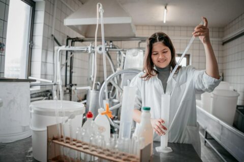 Czym jest Charm Test i gdzie znajduje zastosowanie?
